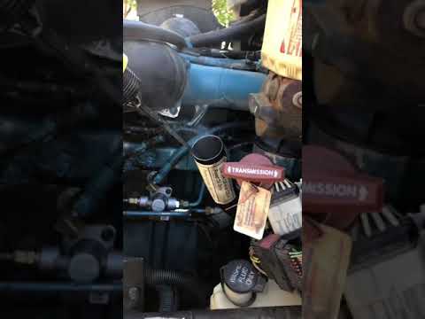 International 4300 Dt466 Idle Youtube