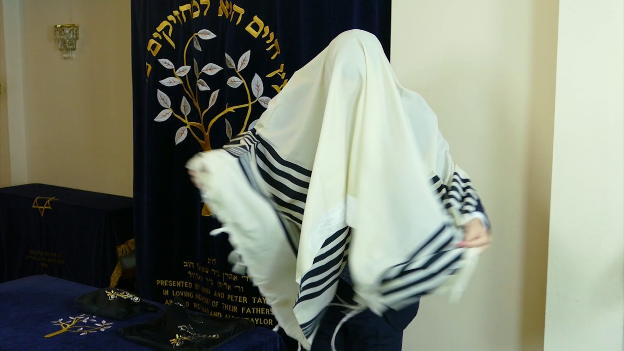 How To Put On Your Tallit Youtube
