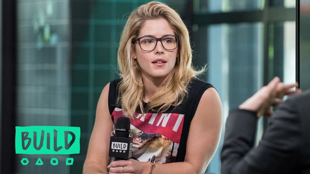 Emily Bett Rickards Discusses Arrow Youtube