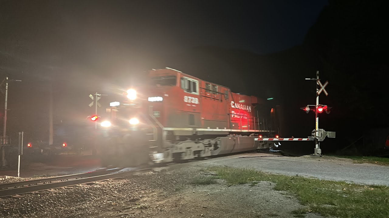 Trains Bc 2023 Cpkc 400 Mixed Train Yale Canada 16sep23 Cp Es44ac