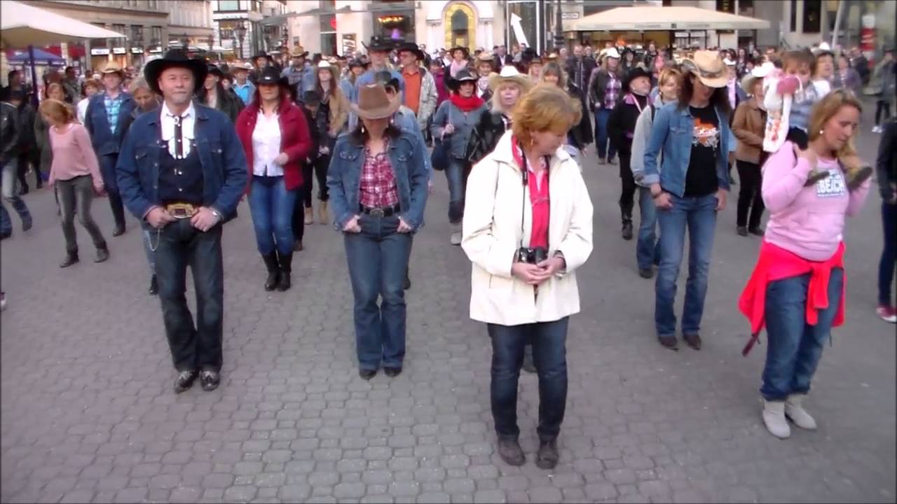 Ld Flash Mob Wb 2016 Canadian Stomp Youtube
