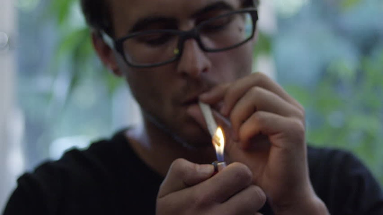 First Time Smoking Weed Tips Youtube