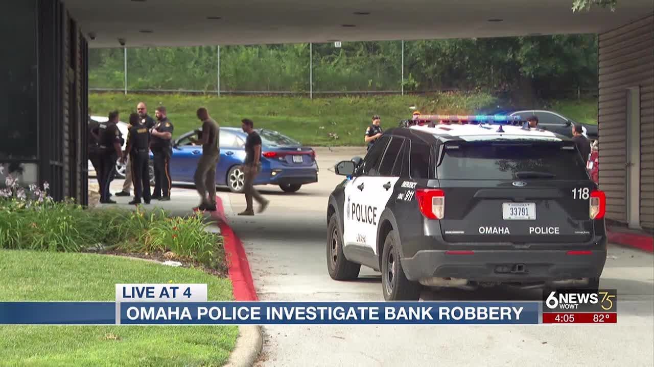 Police Investigate Northwest Omaha Bank Robbery Youtube