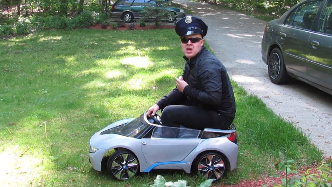 Wannabe Cop Memes Viral Cop Officer Dancing In Uk Streets Tiktok