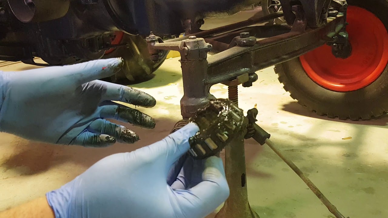 Fordson E27n Front Wheel Seal Replacement Youtube