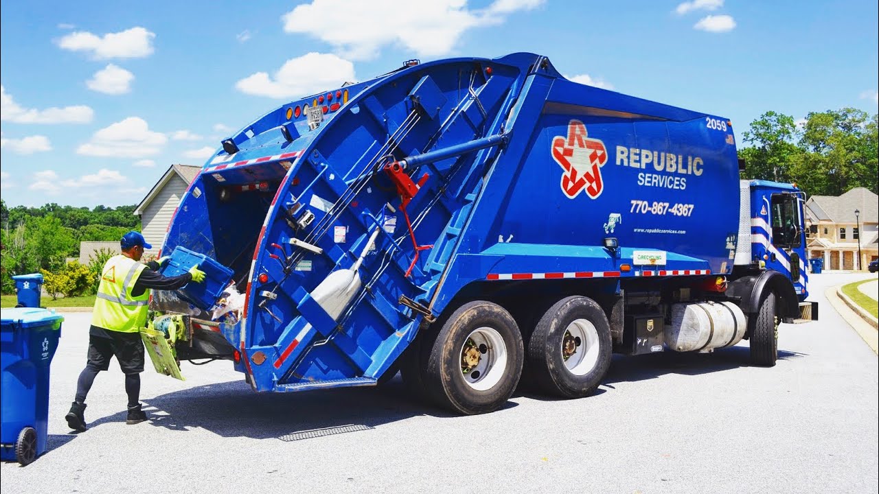 Republic Services Truck