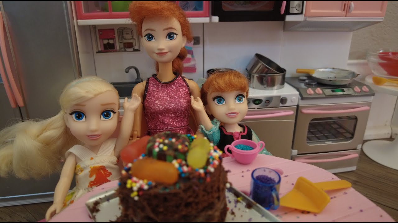 Baking Day Elsia And Annya Are Baking For Elsa S Birthday Youtube
