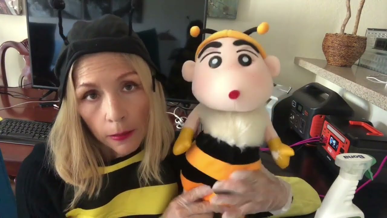 Asmr Cleaning My Table Youtube