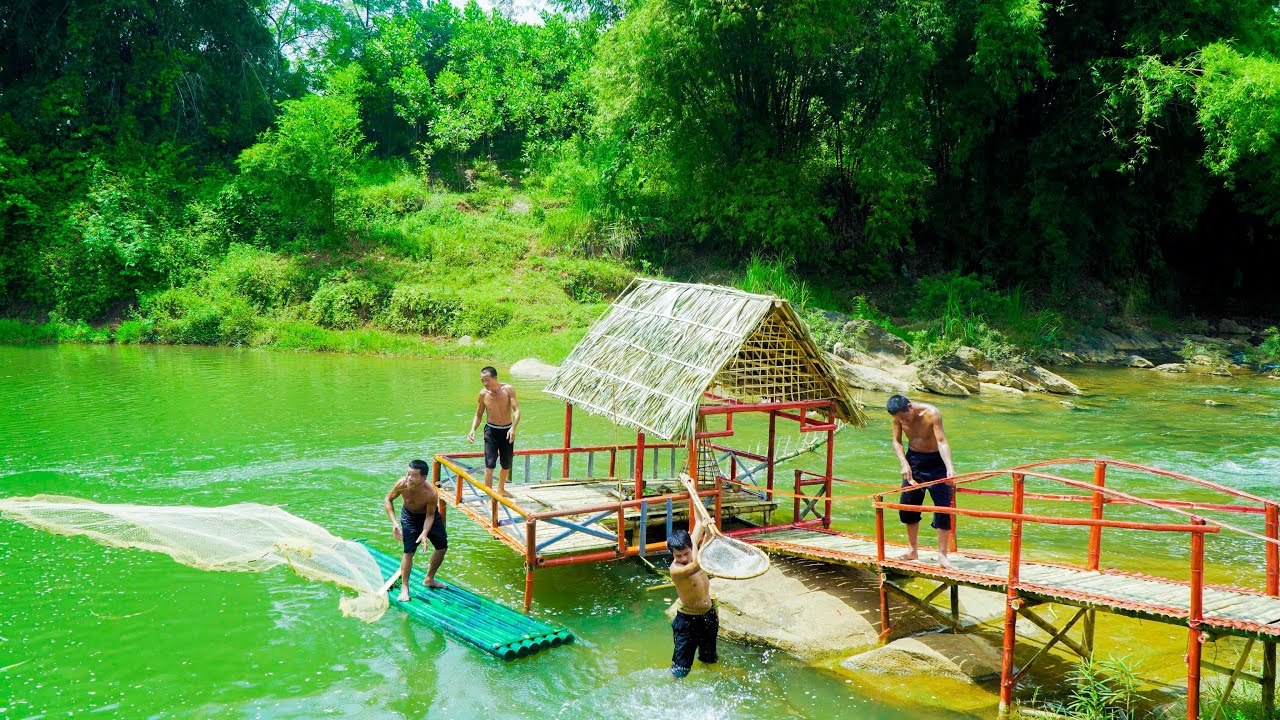 Build Bamboo House On The Water To Catch Fish With Big Swimming Pool