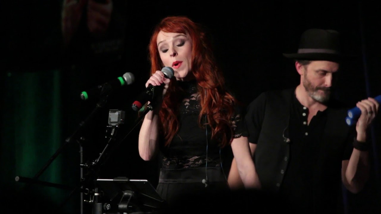 Ruth Connell Singing 1 Crush At Sns Las Vegas 2018 Youtube