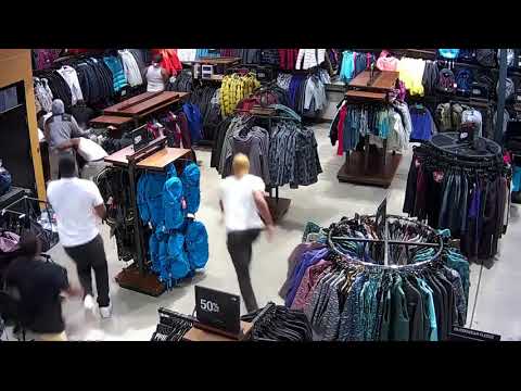 Flash Mob Steals 30k Worth Of Clothing In 30 Seconds 101one Wjrr