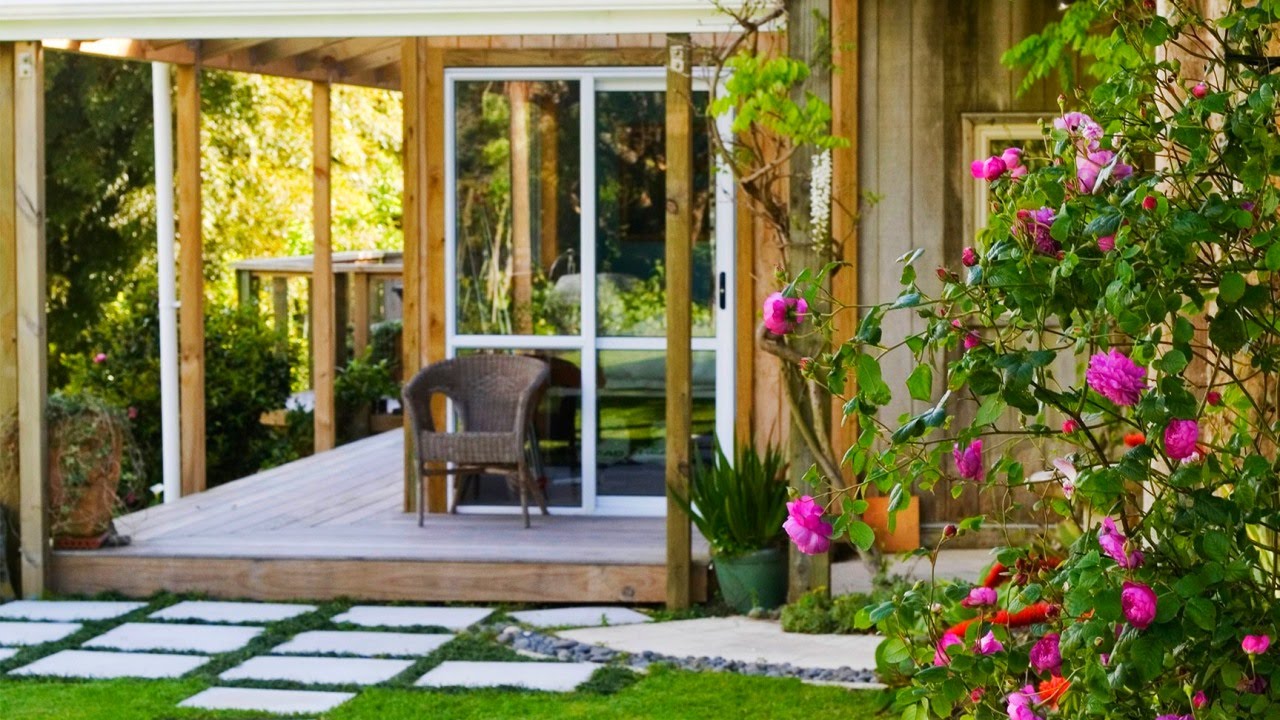 Small House With Beautiful Garden