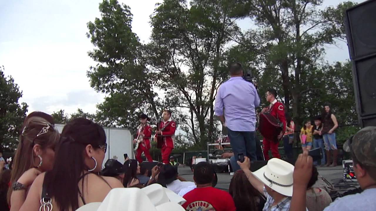 En La Herradura De Joliet Il Y Los Cuates De Sinaloa El Mallito Youtube