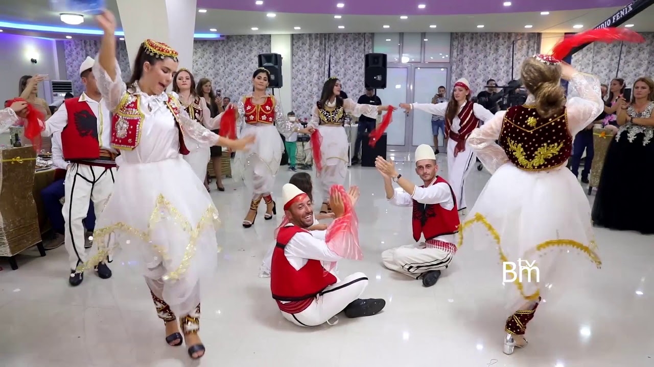 Dasma Shqiptare Redi Sidola Valle E Bukur Me Veshje Tradicionale