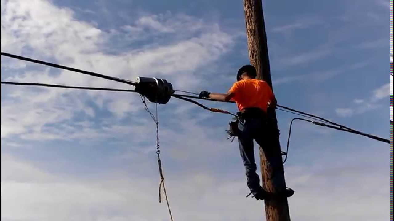 Lineman On Job Training Youtube