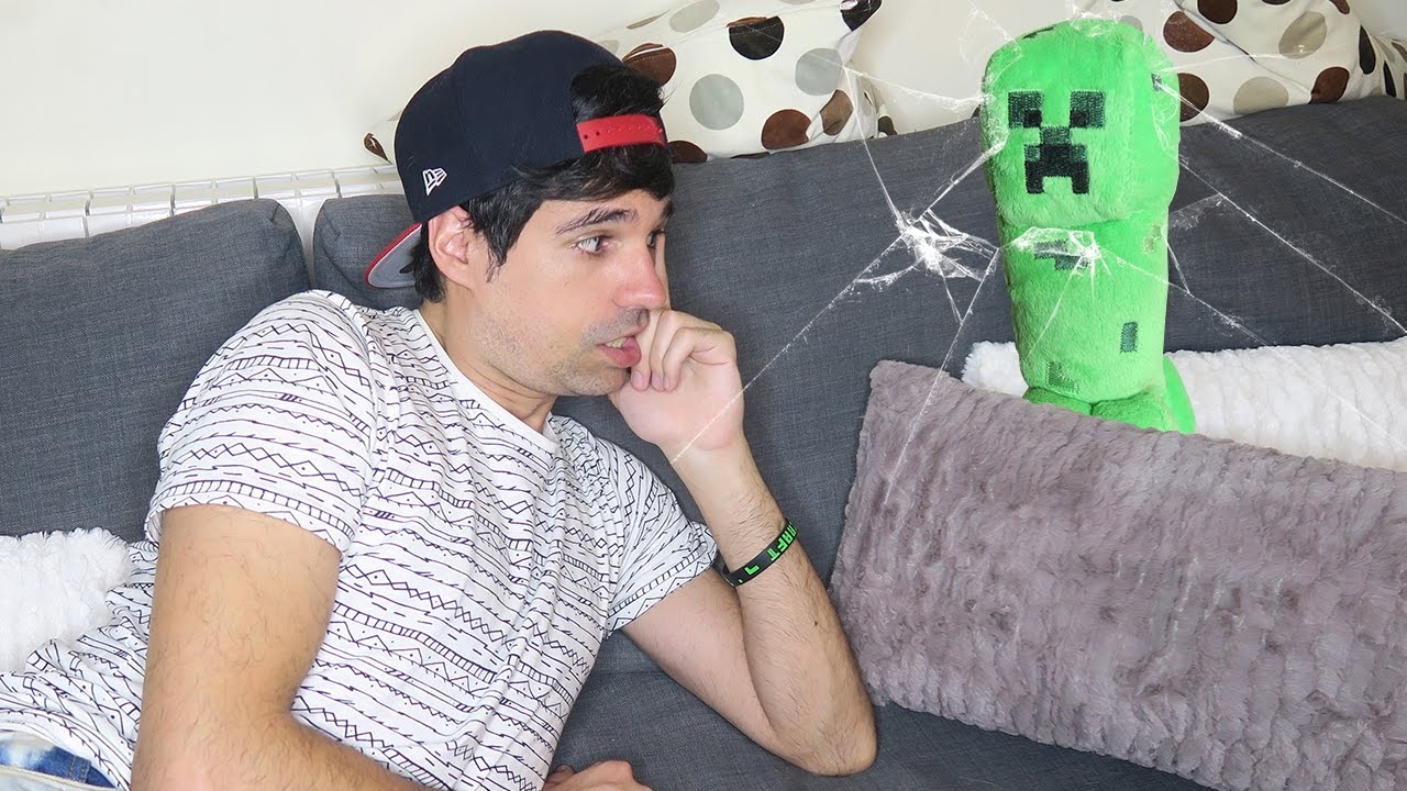 Un Creeper En Casa Youtube