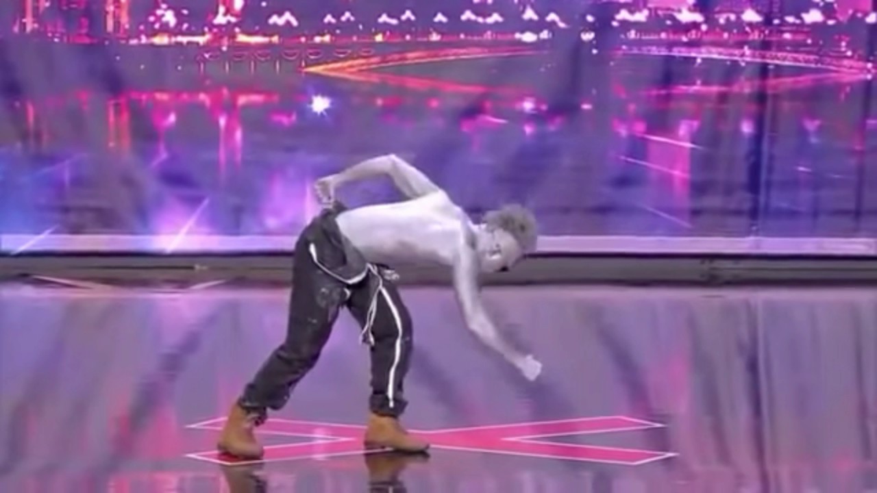 Best Robot Dancer Ever Youtube