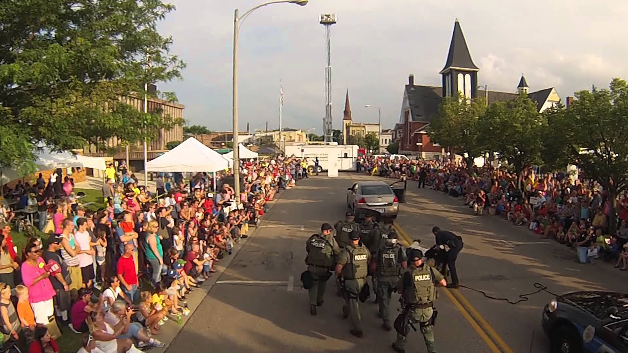 Janesville Police Department Swat Team K 9 Unit Demo Youtube