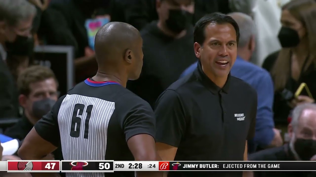 Referee Gets Ejected At David Greenfield Blog