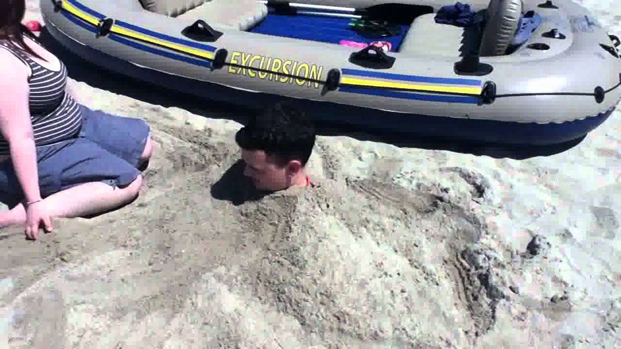 Beach Prank Par Sands Cornwall Youtube