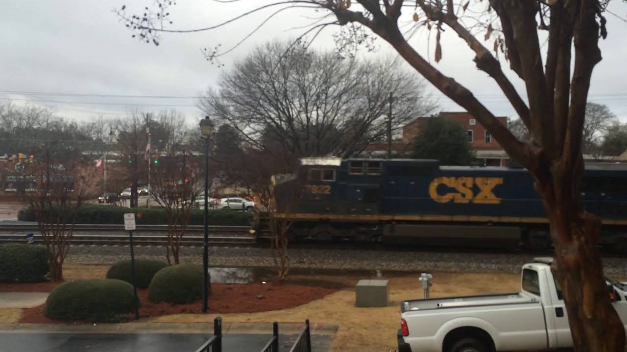 Csxt 7922 Cw40 8 With Rs3l Leads Csx Train Q041 23 Southbound At