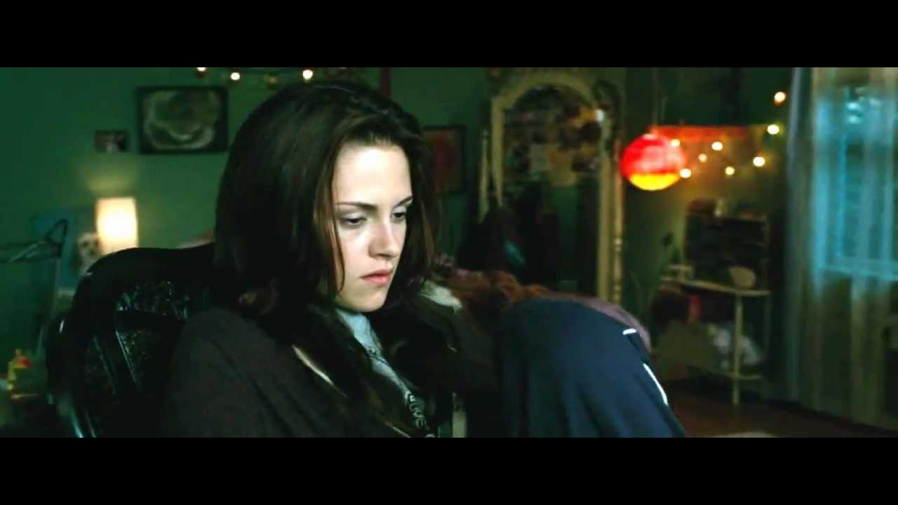 New Moon Movie Stills Edward And Bella