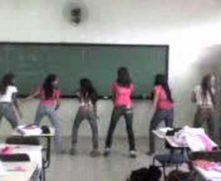 Garotas Dançando Créu Na Classe Youtube
