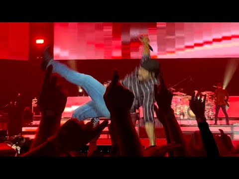 Luke Bryan Falls Down During Live Show