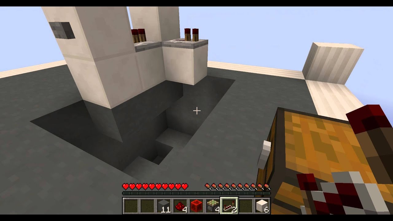 Minecraft Tutorial 1x1 Piston Trapdoor Youtube