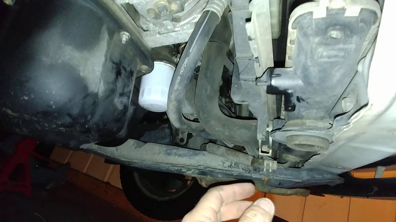 Replacing A Starter 1998 2002 Toyota Corolla 1 8 1zzfe Youtube