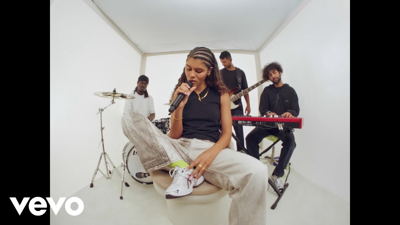 Ama Trust Nobody Live Performance Chords Chordify