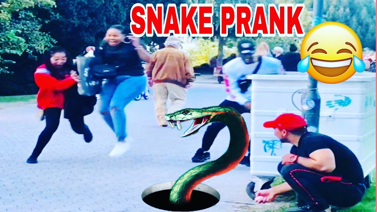 Epic Snake Prank People Scared Ways Snake ёяшв Hk Youtube