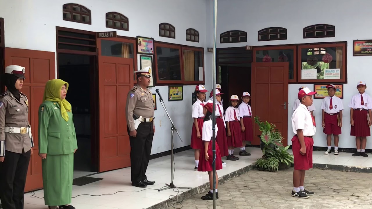 Police Goes To School Youtube