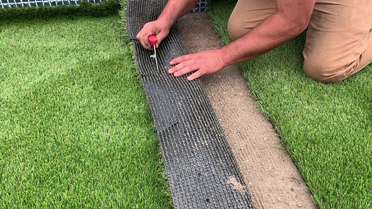 Seaming Artificial Turf Final Trimming To Line Up Turf Panels Youtube