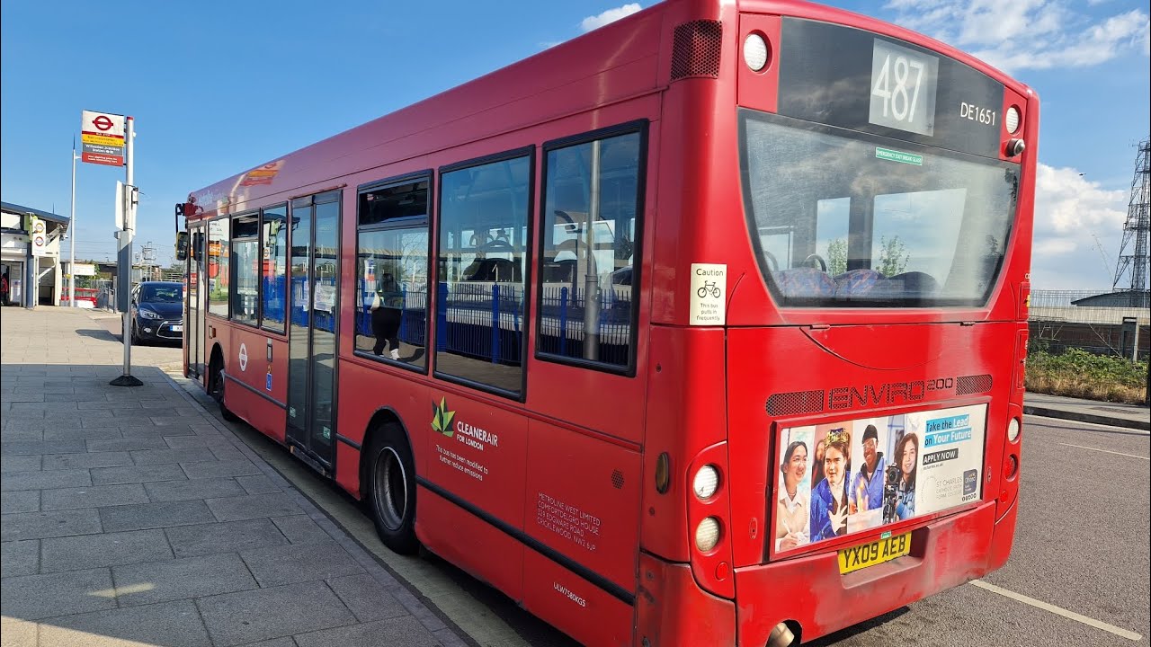 Kickdown Metroline De1651 Yx09aeb Bus Route 487 Youtube
