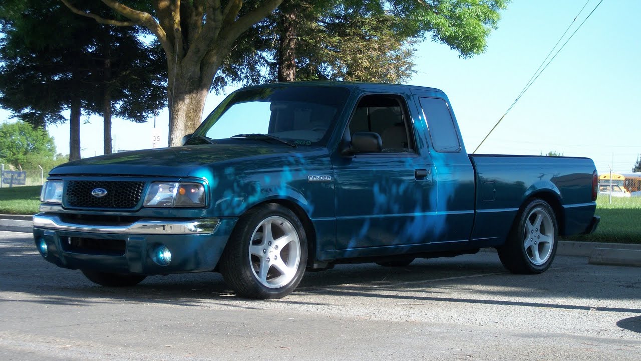 Slammed Ford Ranger