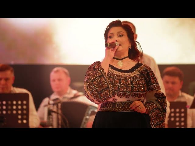 Laura Olteanu-Acasa-i Romania