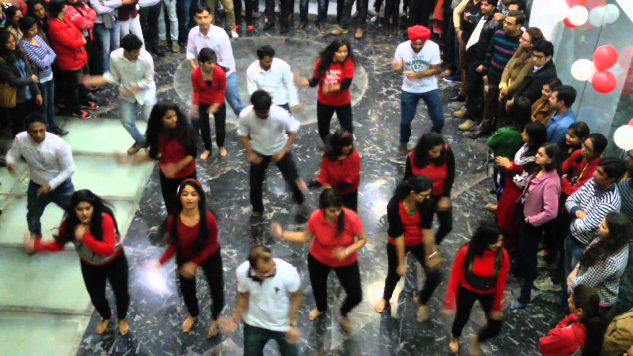 Csc Noida Christmas Celebration Flash Mob Video 2 Youtube