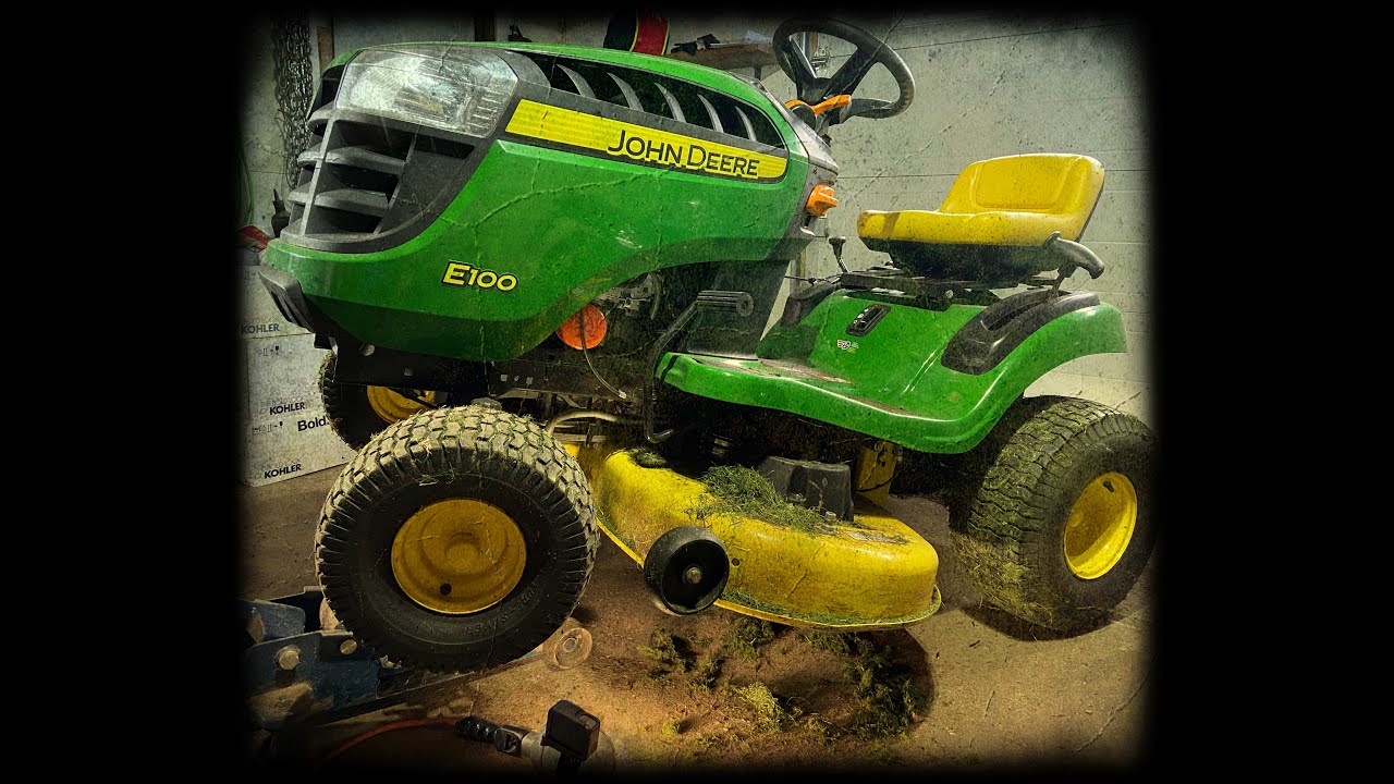 John Deere E100 Change Mower Blades Without Taking Deck Off Youtube