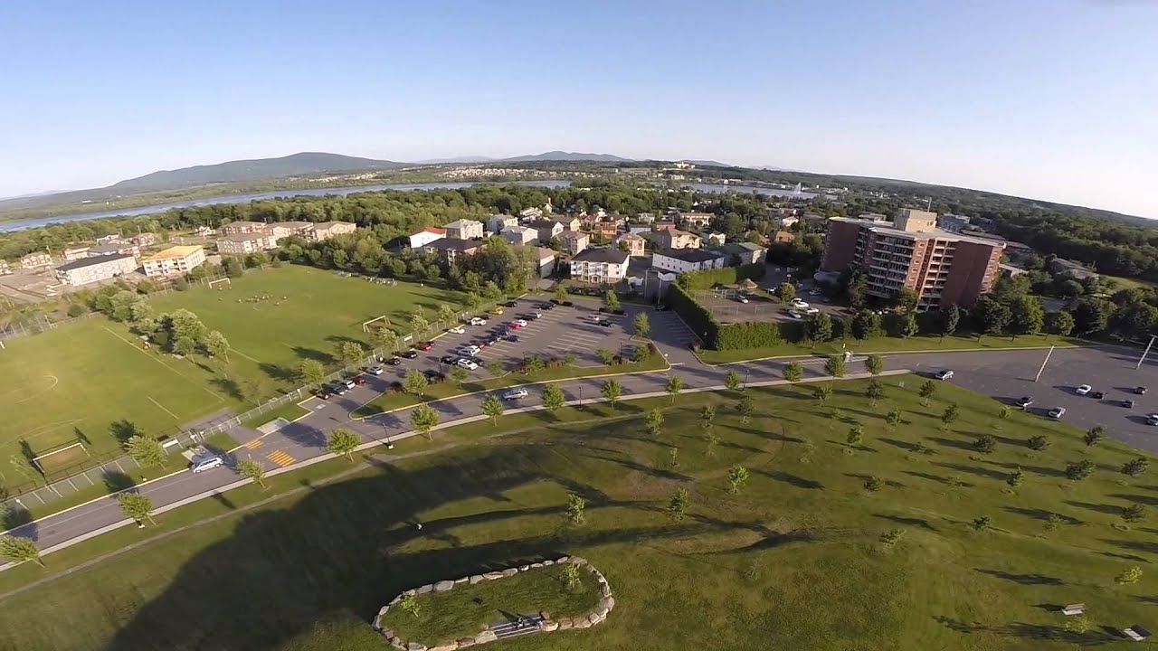 Une Journee Au Parc Terry Fox De Granby Youtube