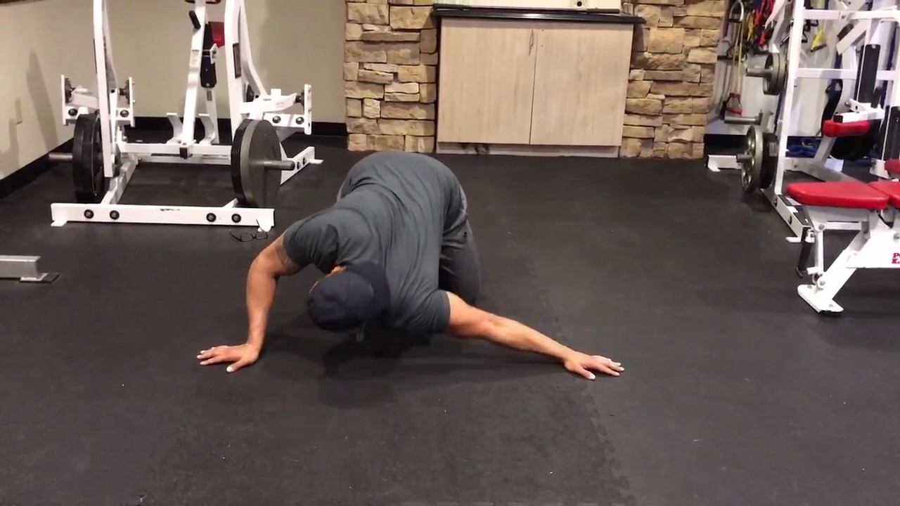 Kneeling Pec Stretch Youtube