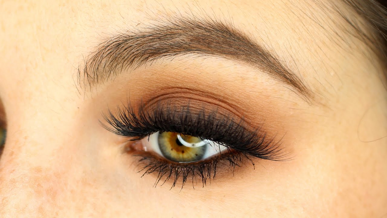 Quick Eyeshadow Makeup Tutorial At Zoe Mehaffey Blog