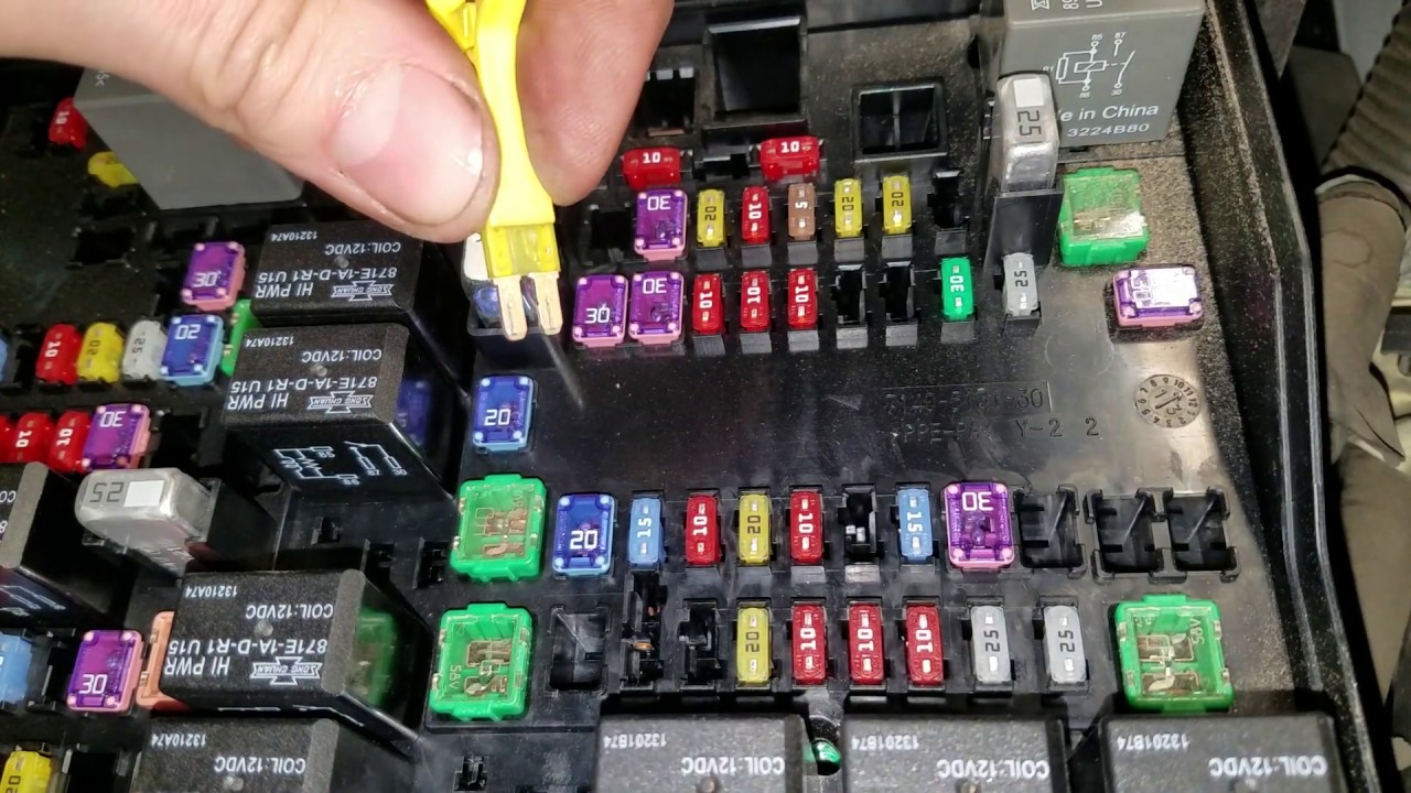 Dodge Ram 1500 Cigarette Lighter Fuse Youtube