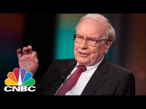 Warren Buffett On Hurricane Harvey The U S Economy And His Stock