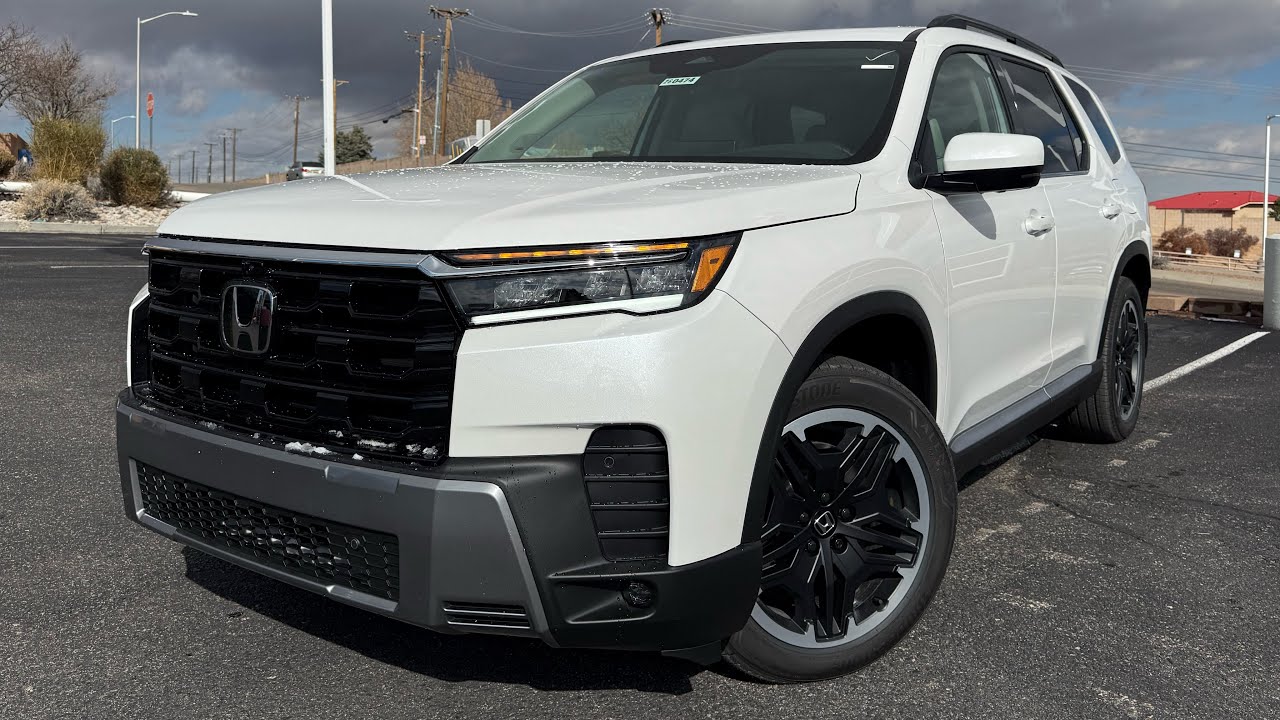 2026 Honda Pilot Touring Blackout Platinum White Pearl Walkaround