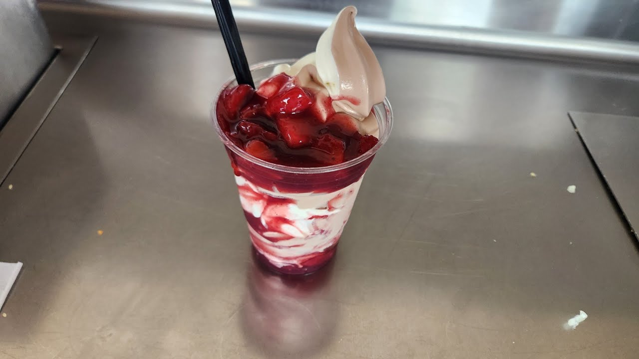 Costco Chocolate Vanilla Twist Strawberry Sundae Youtube