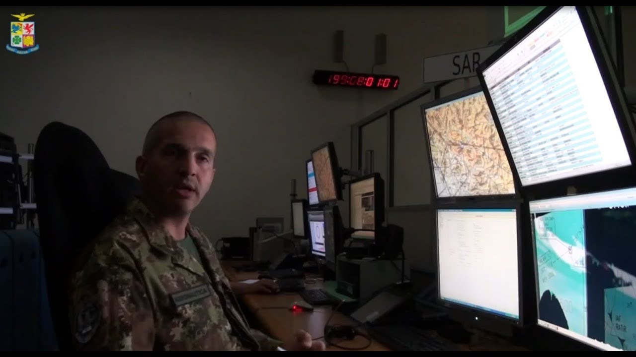 Aeronautica Militare Atupertucon L Operatore Sar Youtube
