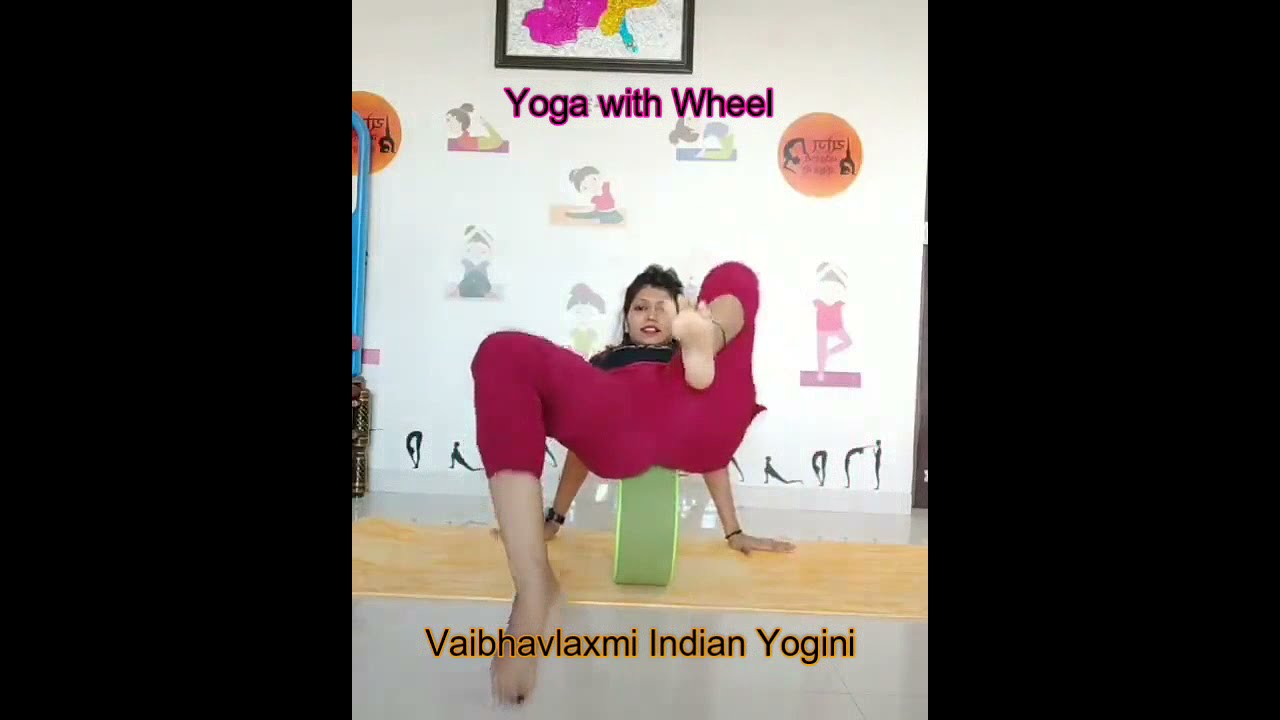 Yoga With Wheel Extreme Stretching Yoga With Vaibhavlaxmi Youtube