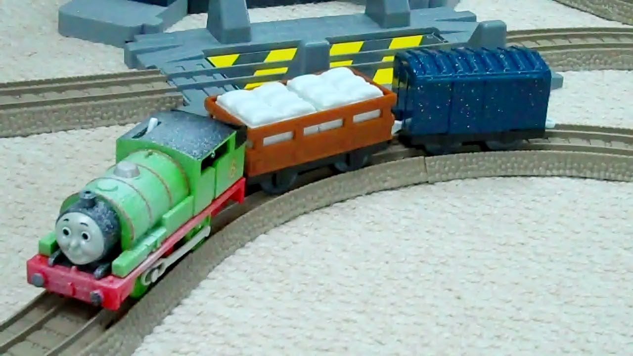 Trackmaster Ghostly Percy Thomas The Train With Glow In The Dark Cargo