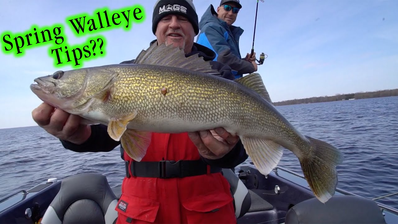 Pre Spawn Walleye Tips On The Big Water Green Bay Youtube